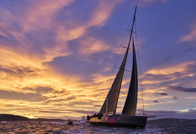 Wild Thing 100 overcomes breakage to claim third over the line ...