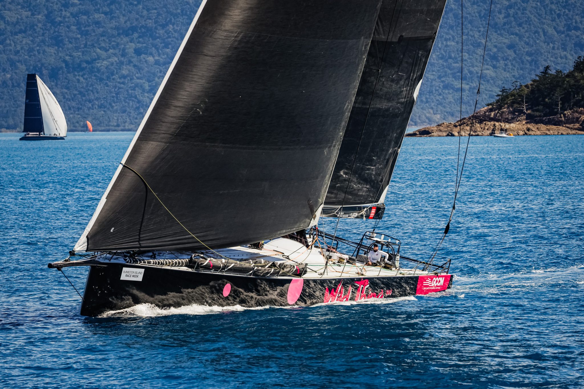 Divisional duels to Trans-Tasman clashes – Hamilton Island Race Week hits its stride - Cruising ...